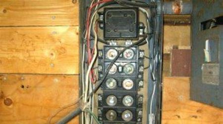 Why Should I Replace My Home's Old Electrical Panel?